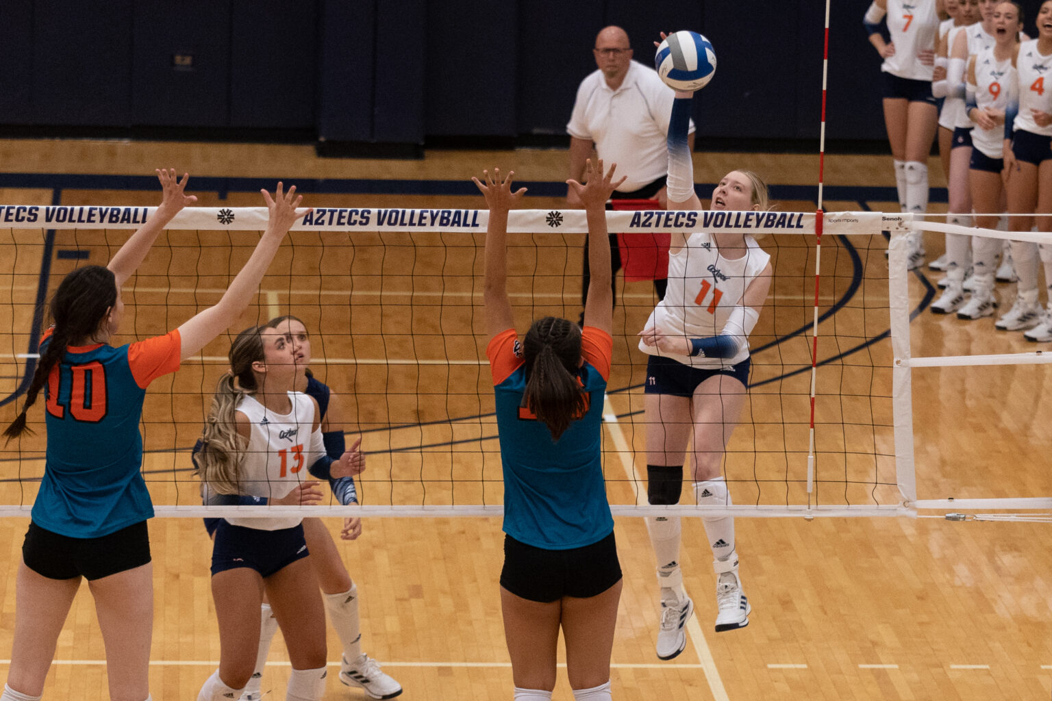 Aztecs Volleyball rally cut short against No. 12 Chandler-Gilbert CC ...